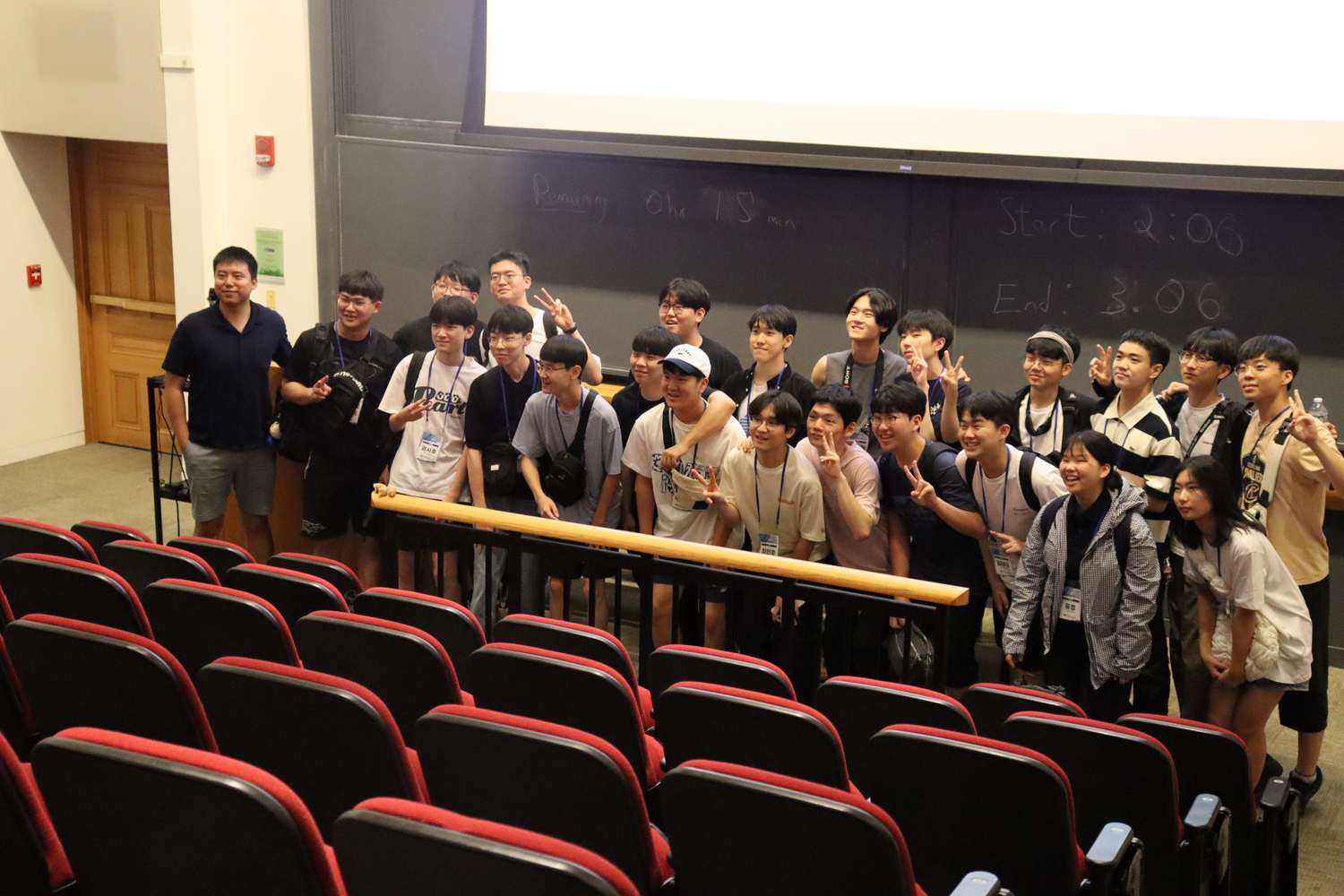 Richard Liu inspires future scientists from Korea | Department of ...